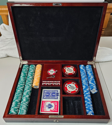 World Poker Tour WPT Chip Set Cherry Wood Locking Case, Dealer Button ...