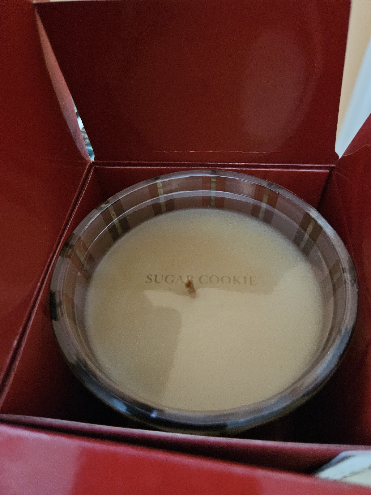 NEST Fragrances *SUGAR COOKIE* Classic Candle 8.1 oz Box Unglued On 1 ...