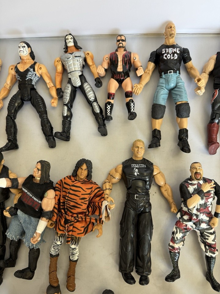 Large Lot of 90s/2000s Wrestling Figures Jakks, Marvel, Toy Biz - Fast ...