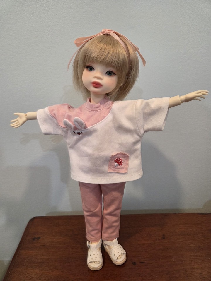 1/6 BJD Doll Viki YO-SD Recast Used, Complete Full-set, as shown. In ...