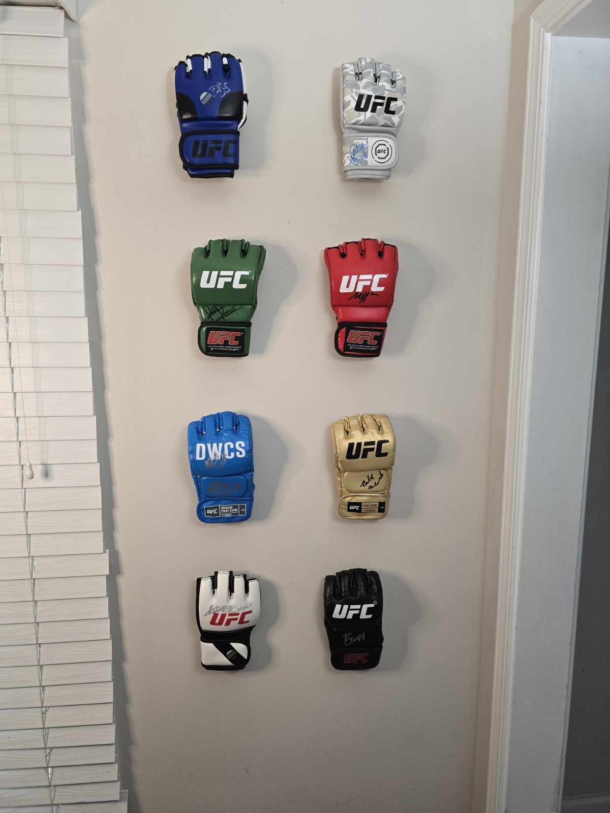 Glove Wall Mount | Damage-Free No Drilling For UFC MMA Signed ...