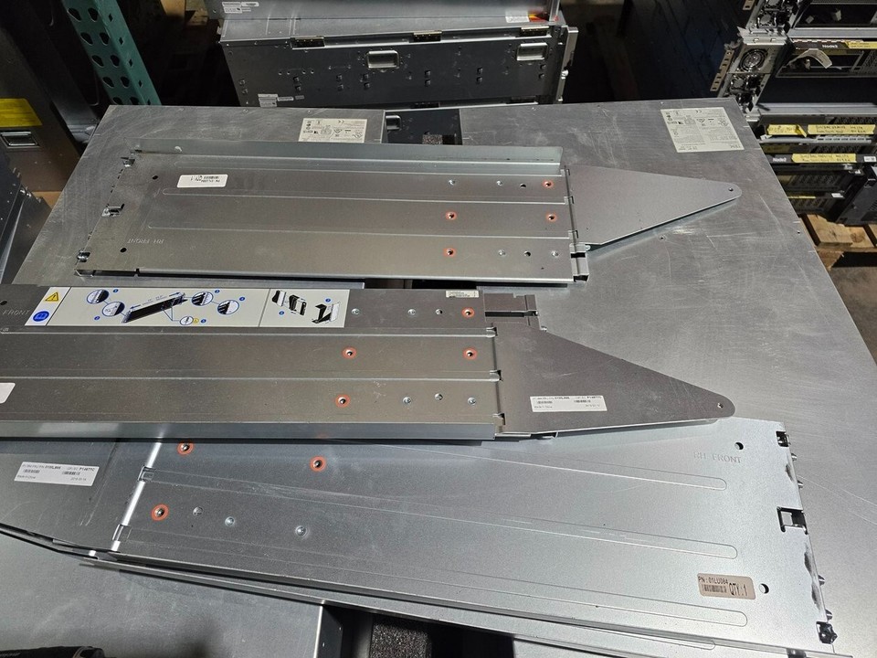 336TB Seagate 84X Drive JBOD with rails and 100x 4TB 7.2kRPM 4KN HGST ...