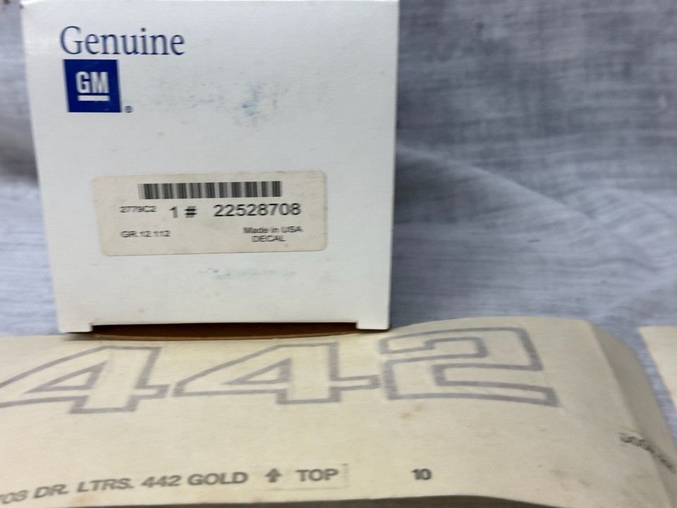 1985-87 OLDS CUTLASS 442 DECALS GM22528708 GOLD I SET OF 2 NOS OEM RH ...