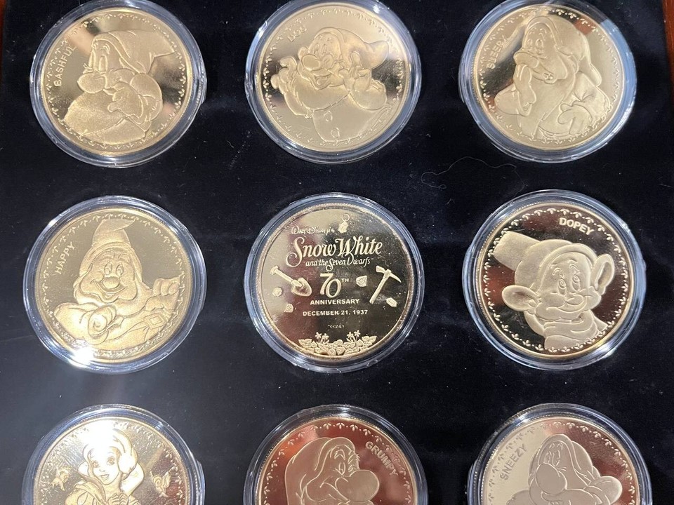 Disney Snow White 70th Anniversary 24Kt Gold Overlay Coin Set Limited ...