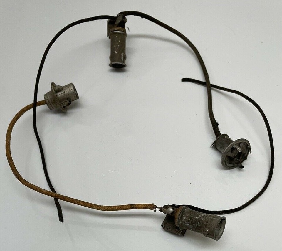 Pilot light harnesses from a 1936 United American Bosch model 660C AM ...