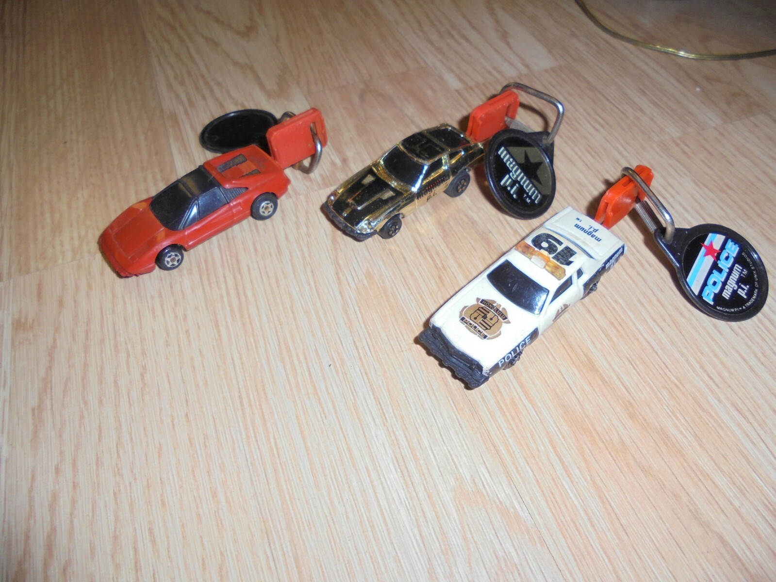 LOT OF 3 MAGNUM PI KIDCO BURNIN KEY CARS~FERRARI/DATSUN 280/POLICE~VERY ...