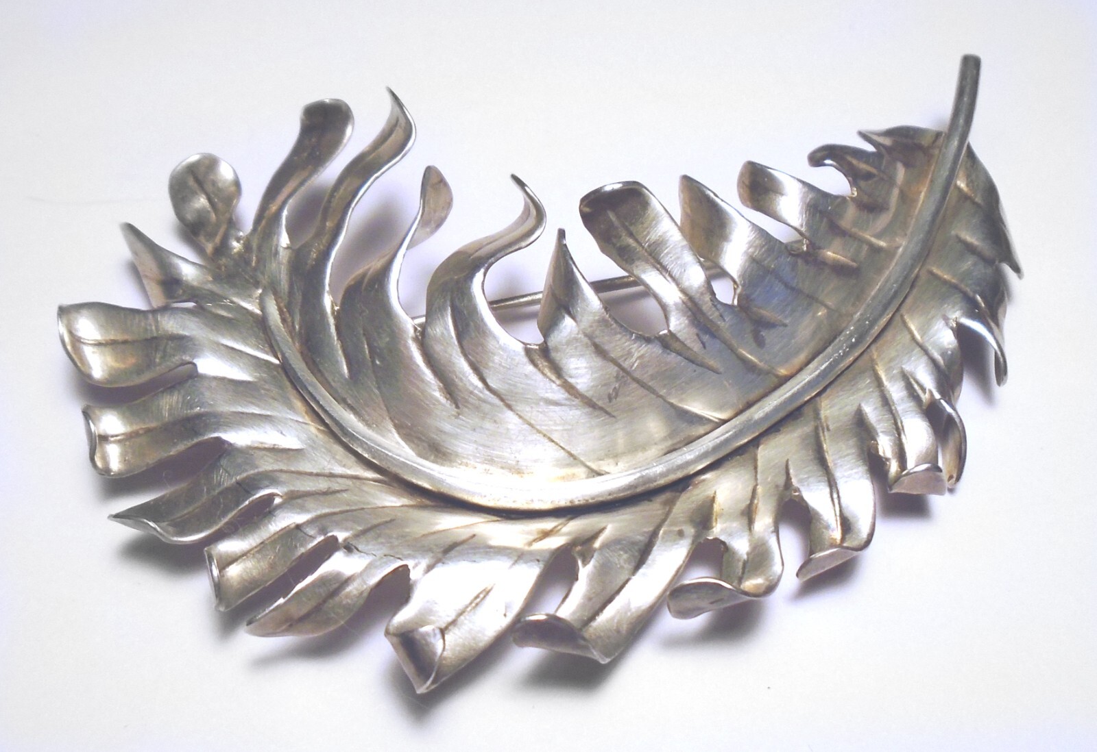 Vintage MODERNIST Handwrought FEATHER PIN Signed EM 3… - Gem