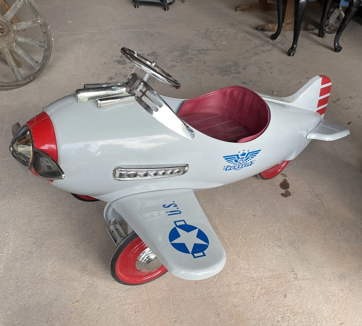 Planes Push Car