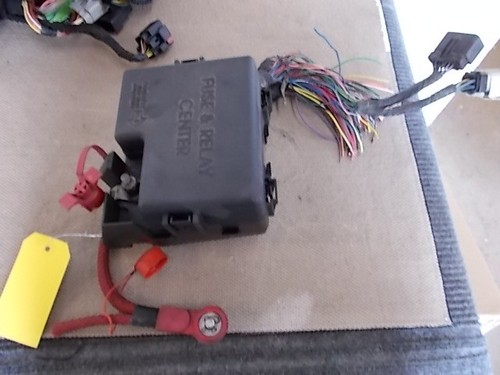 01 02 03 04 05 06 2.7L SEBRING P04608821AE Fuse Box Relay Unit Module S ...