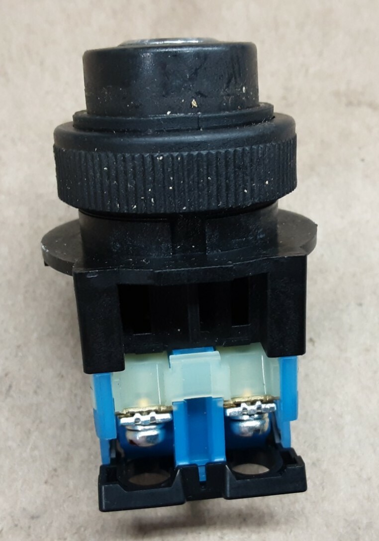 Fuji AR30JAR-2A Two Position Maintained Keyed Selector Switch #2029I74 ...