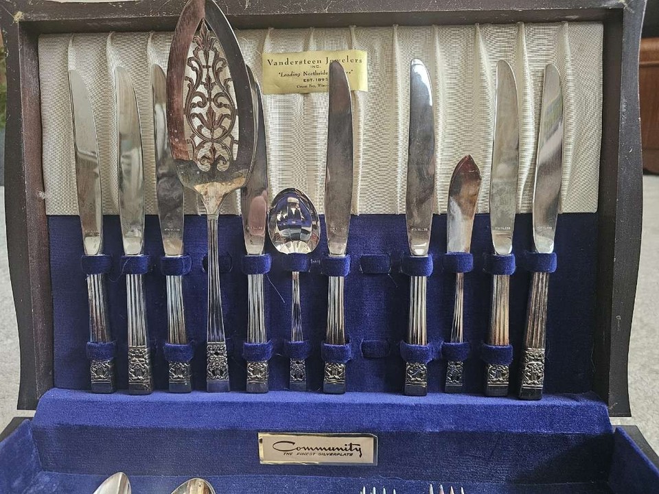 Vtg Oneida Community Coronation Flatware 52 Pc Silver Plated Silverware ...