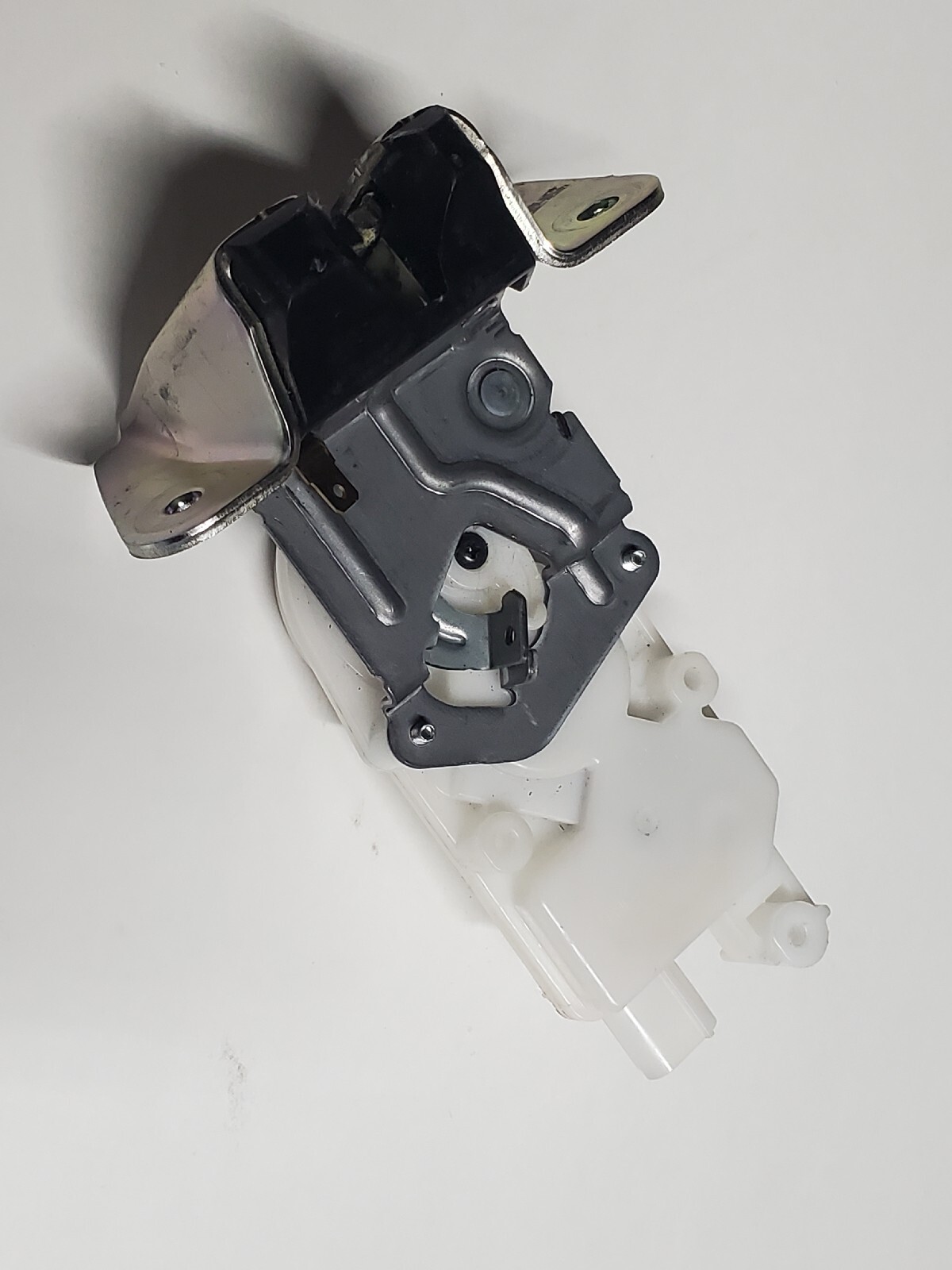 2006-2013 MITSUBISHI OUTLANDER Liftgate Tailgate Lock Latch Actuator ...