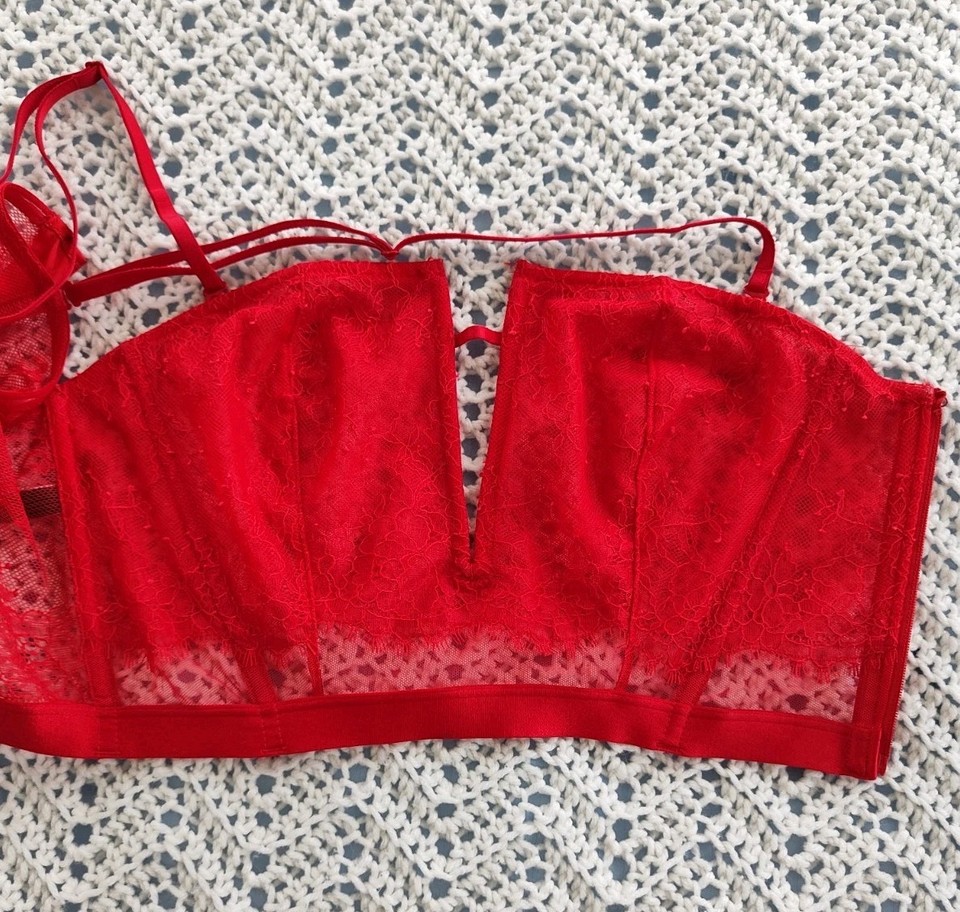 💜VS Sheer Mesh Lace Sz M Underwear Red Top Bra Corset Sexy Lingerie ...