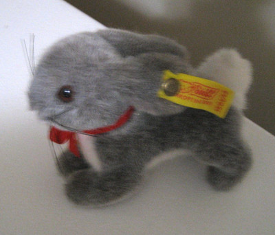 ADORABLE STEIFF HOPPY SMALL GREY AND WHITE RABBIT WITH RED BOW - GD ...