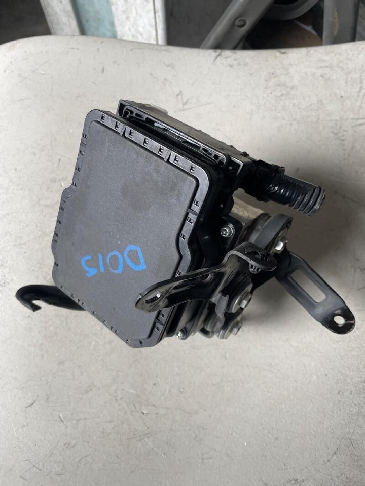 2016-2018 Honda HR-V ABS Anti Lock Brake Pump AWD Control Module ...