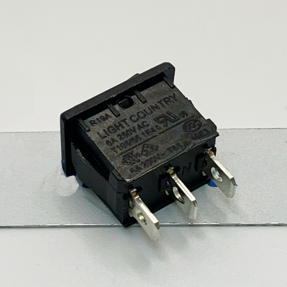 LIGHT COUNTRY R19A Switch 3 Pins 3 Positions 6A 125/250VAC T105/55 T85u ...