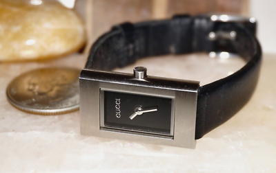 GUCCI 1600 Stainless Steel 83003L & Black Leather Quartz GUCCI 1600 Stainless Steel 83003L & Black Leather Quartz