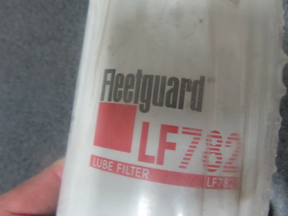 NEW GENUINE FLEETGUARD OIL FILTER (PN LF782) | eBay