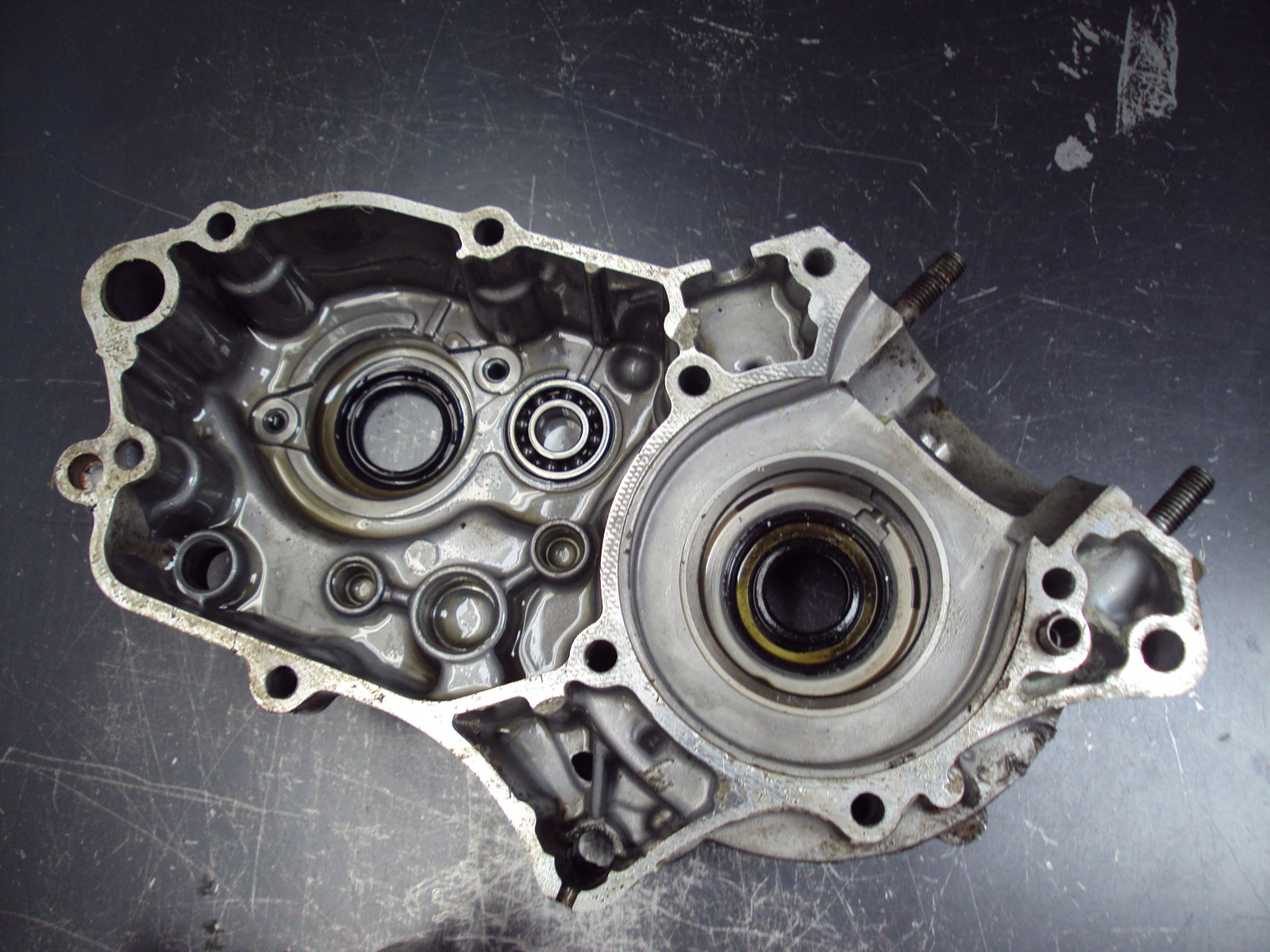 92 1992 KAWASAKI KX80 KX 80 BIKE MOTORCYCLE ENGINE CRANKCASE CRANK CASE ...