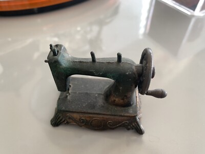 Vintage Durham Industries Miniature Sewing Machine | eBay