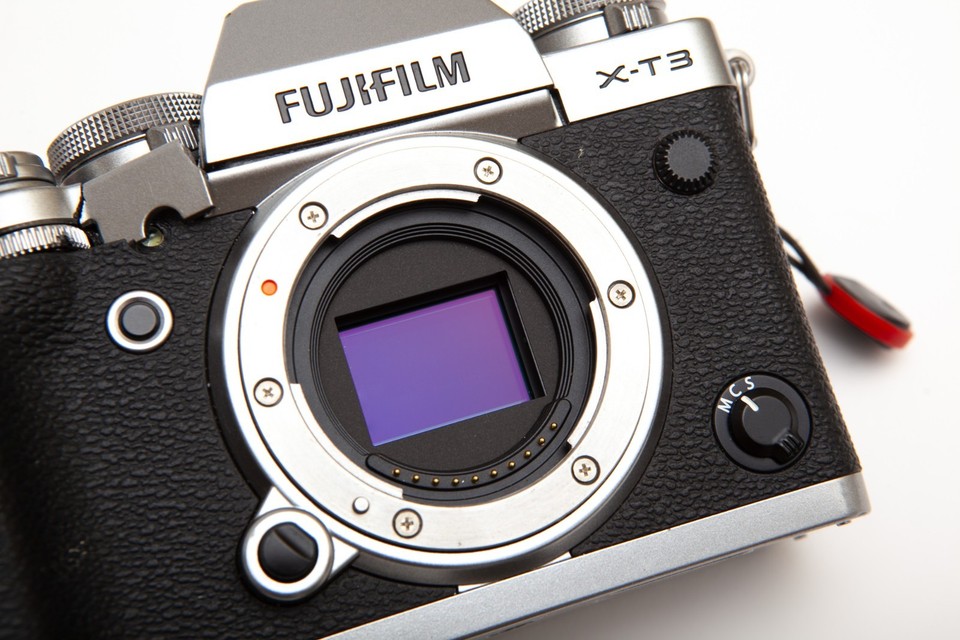 Fuji Fujifilm X-T3 XT3 XT-3 26.1MP * SILVER Body Only * PARTS / REPAIR ...