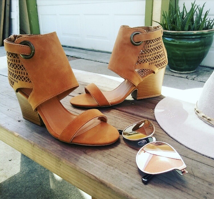 The Katherine Sandals 8.5 | eBay