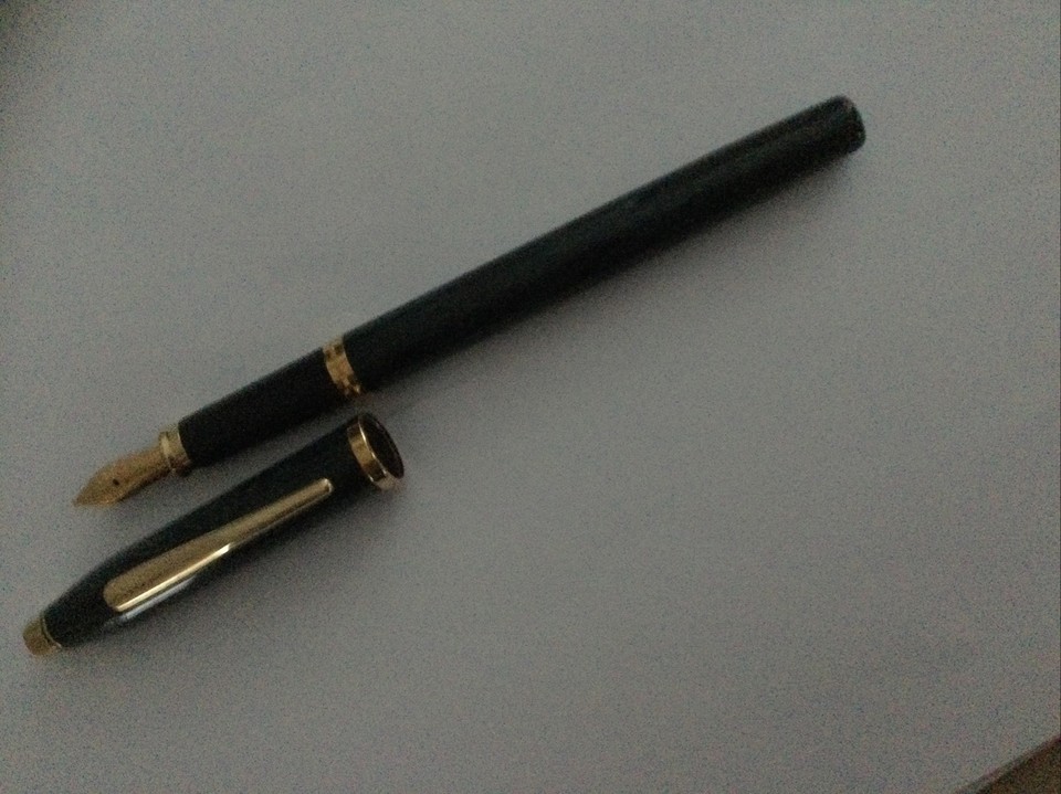 CROSS CENTURY II GREEN MARBLED FOUNTAIN PEN 18K 750 GOLD NIB | eBay