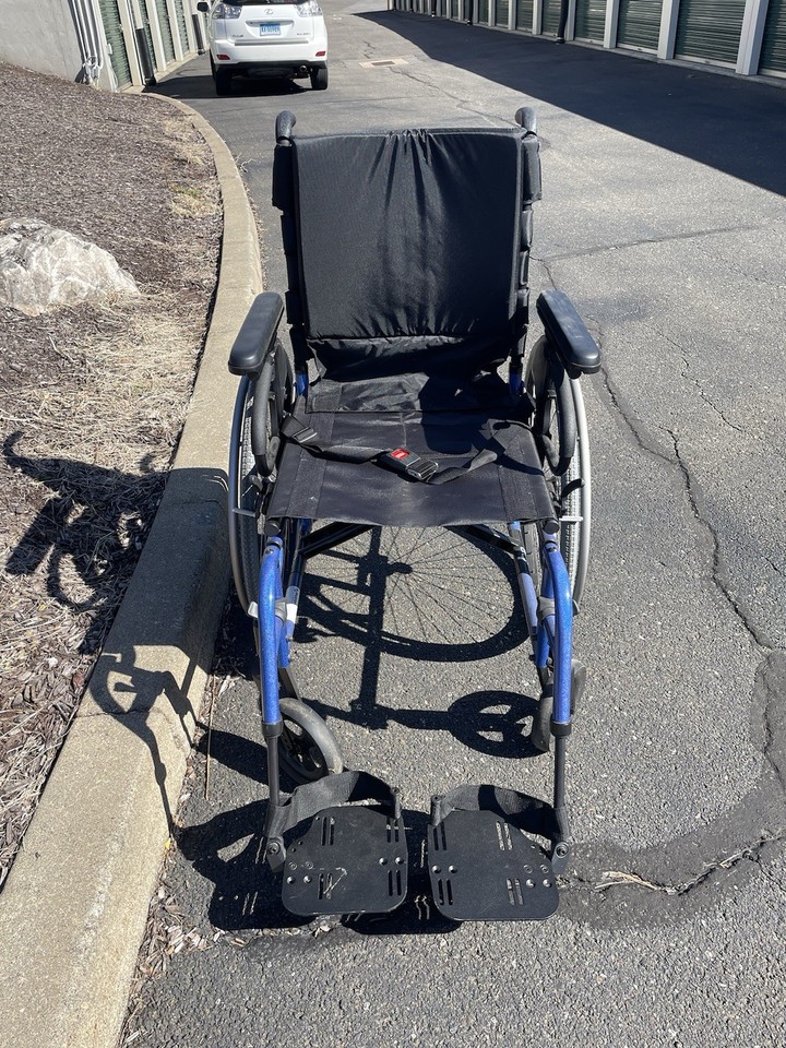 Quickie 2 Lightweight Folding Wheelchair 26" Wheels Shipping or Local ...