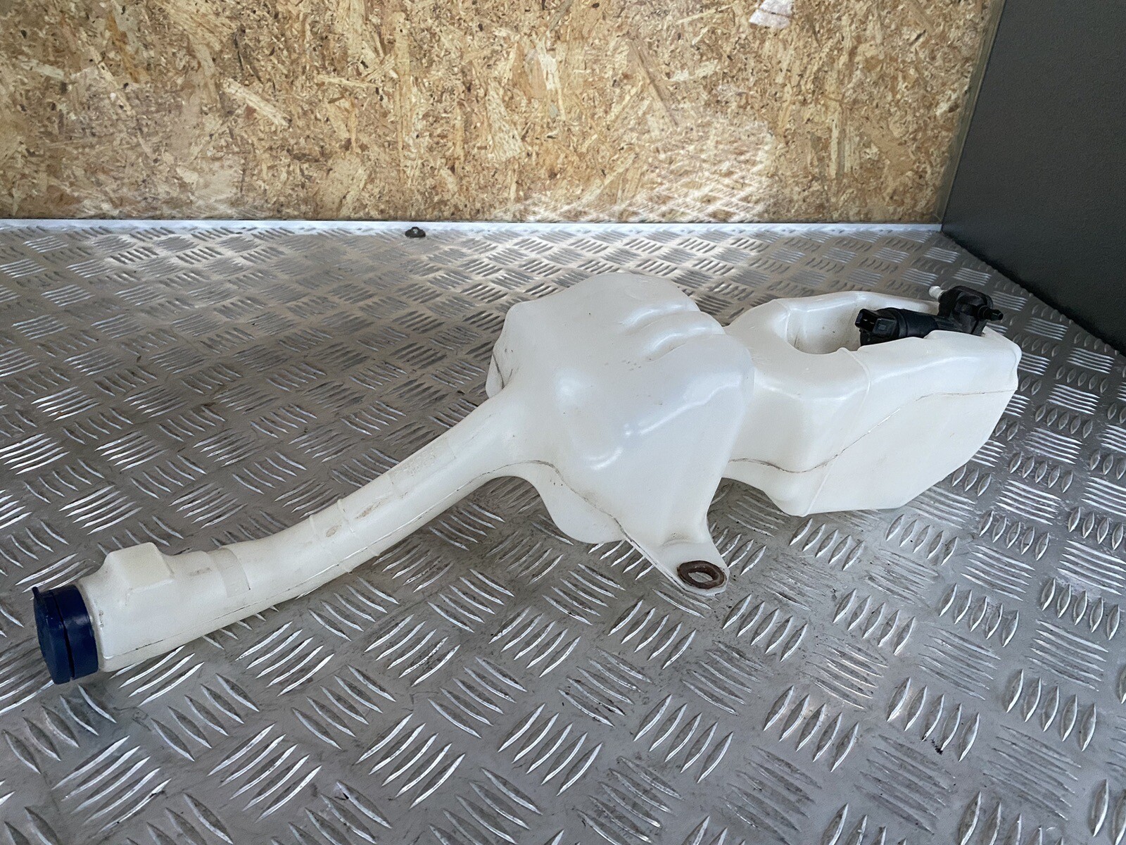 FIAT 500 2019 MK1 SCREENWASH BOTTLE TANK 1.2 PETROL | eBay