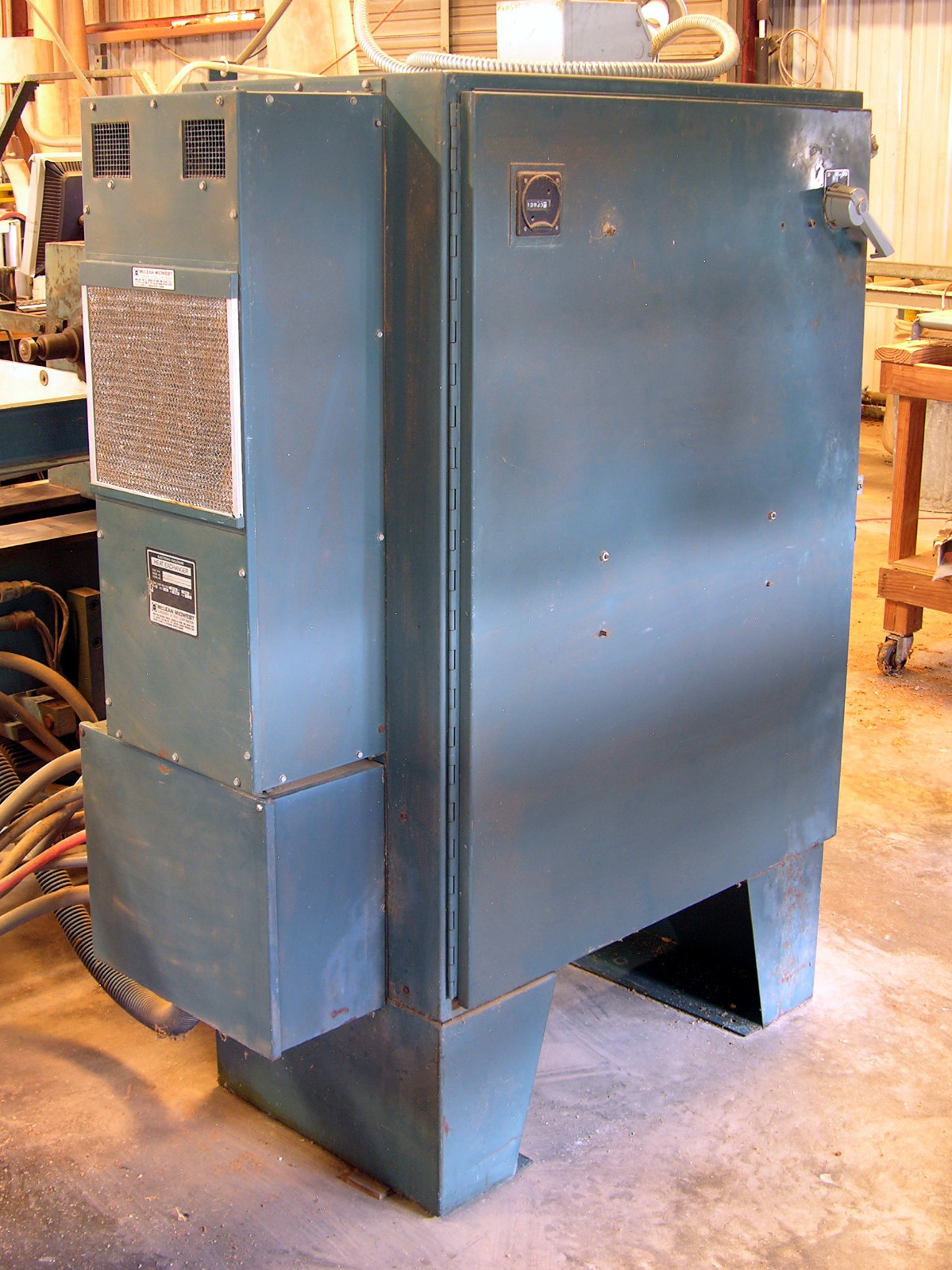 Oliver CNC Wood Lathe with 3 servo controled axis and up to 120 ...