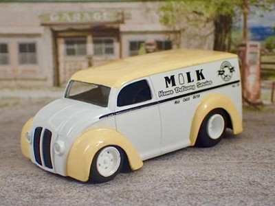 Hot Rod - Milk Delivery Truck 1926-1986 Divco Panel 1/64 Scale Limited ...