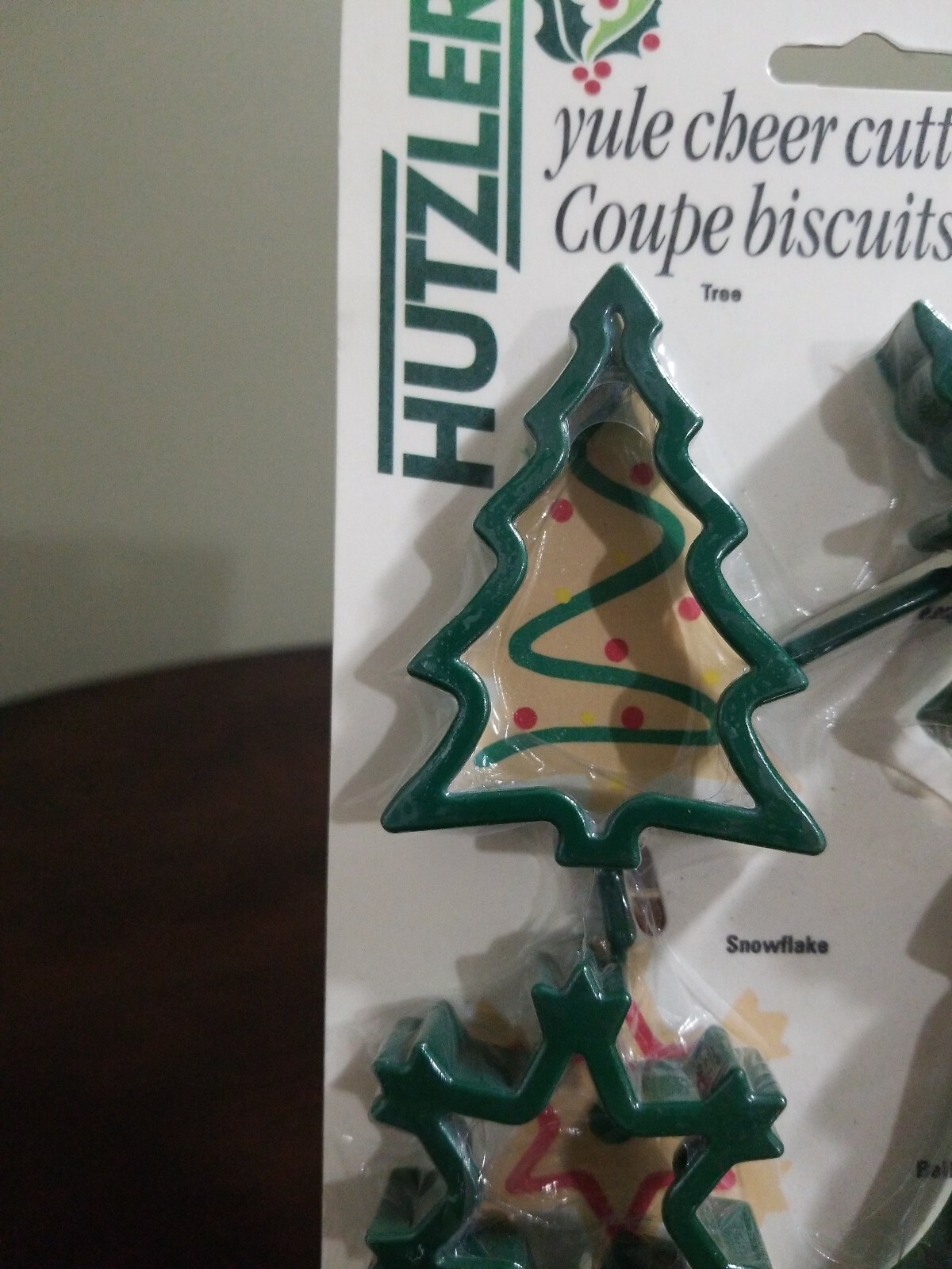 Hutzler Yule Cheer Cookie Cutters Red Plastic Christmas USA Set of 6 ...