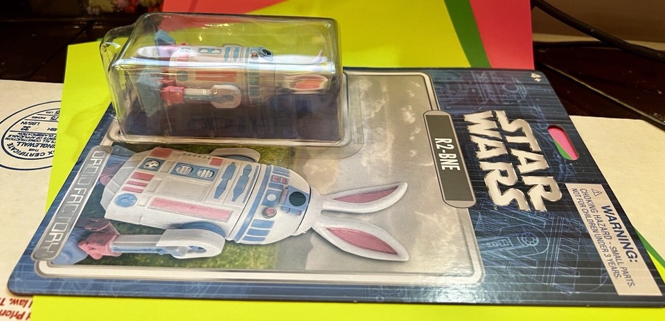 Disney Parks 2025 Star Wars Droid Factory Easter R2-BNE Astromech ...