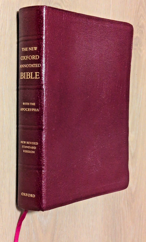 The New Oxford Annotated Bible With The Apocrypha NRSV Burgundy Leather ...
