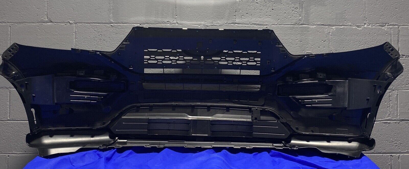 2020-2021-2022 Ford Explorer Front Bumper Assembly W/O Foglight w/no ...