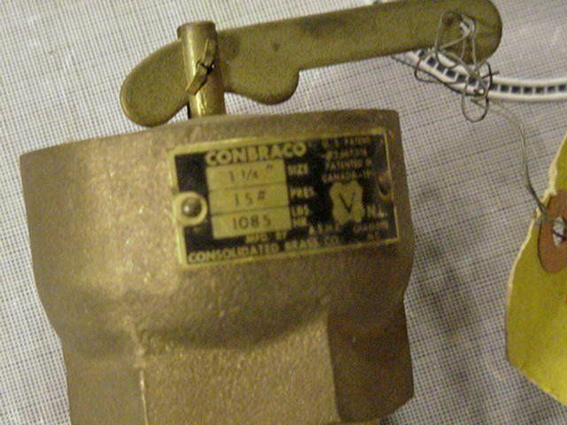 ConBraCo Brass Pop Safety Relief Valve 1 1/4 Male 15 Psig 1085 Lbs Per ...