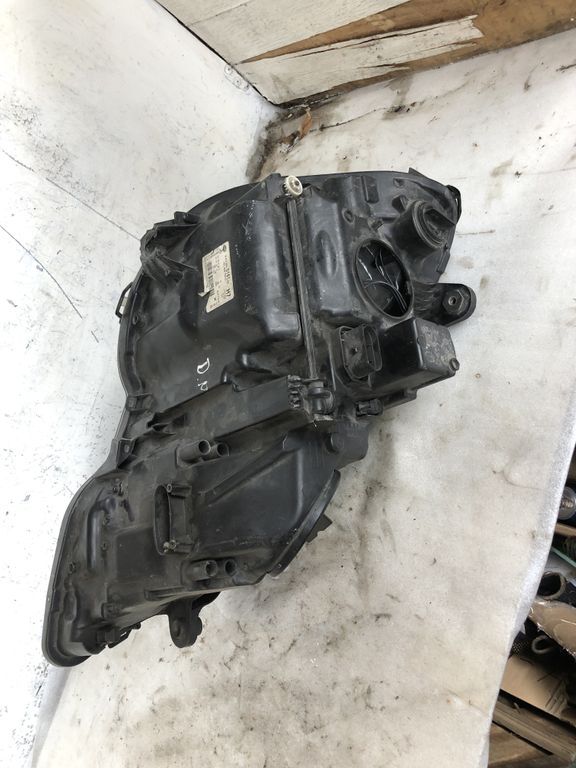 Mercedes-Benz E W212 2009 Front right headlight headlamp A2128200161 ...