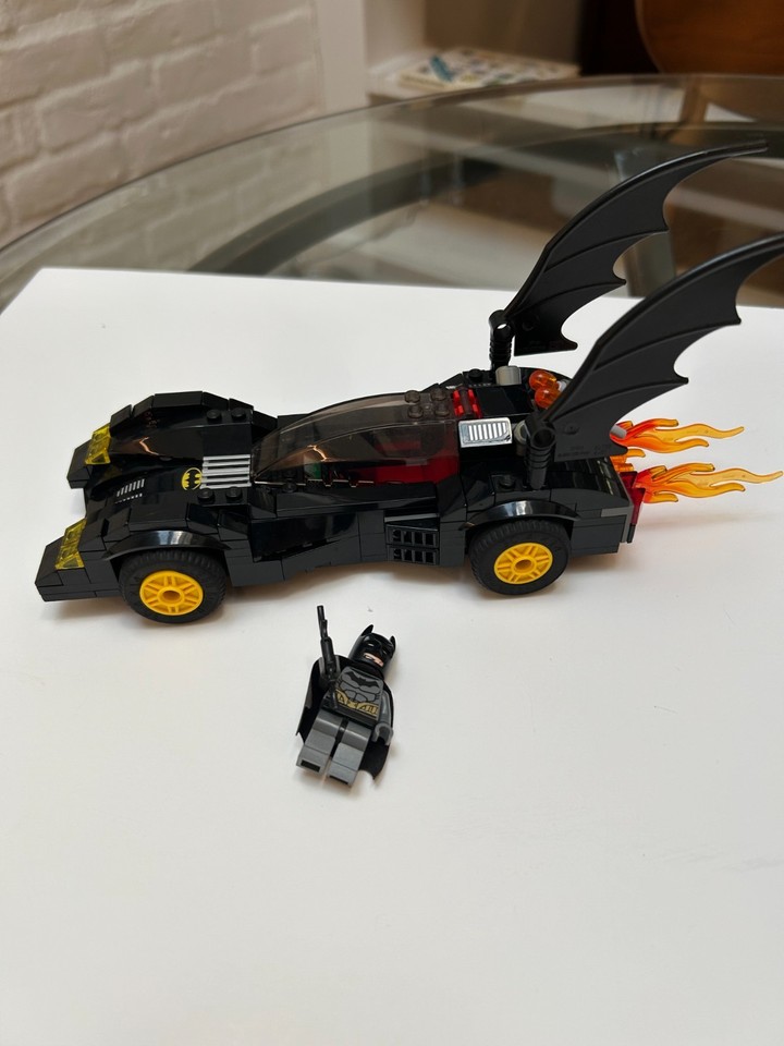 LEGO DC Comics Super Heroes - Batman Batmobile and the Two-Face Chase ...