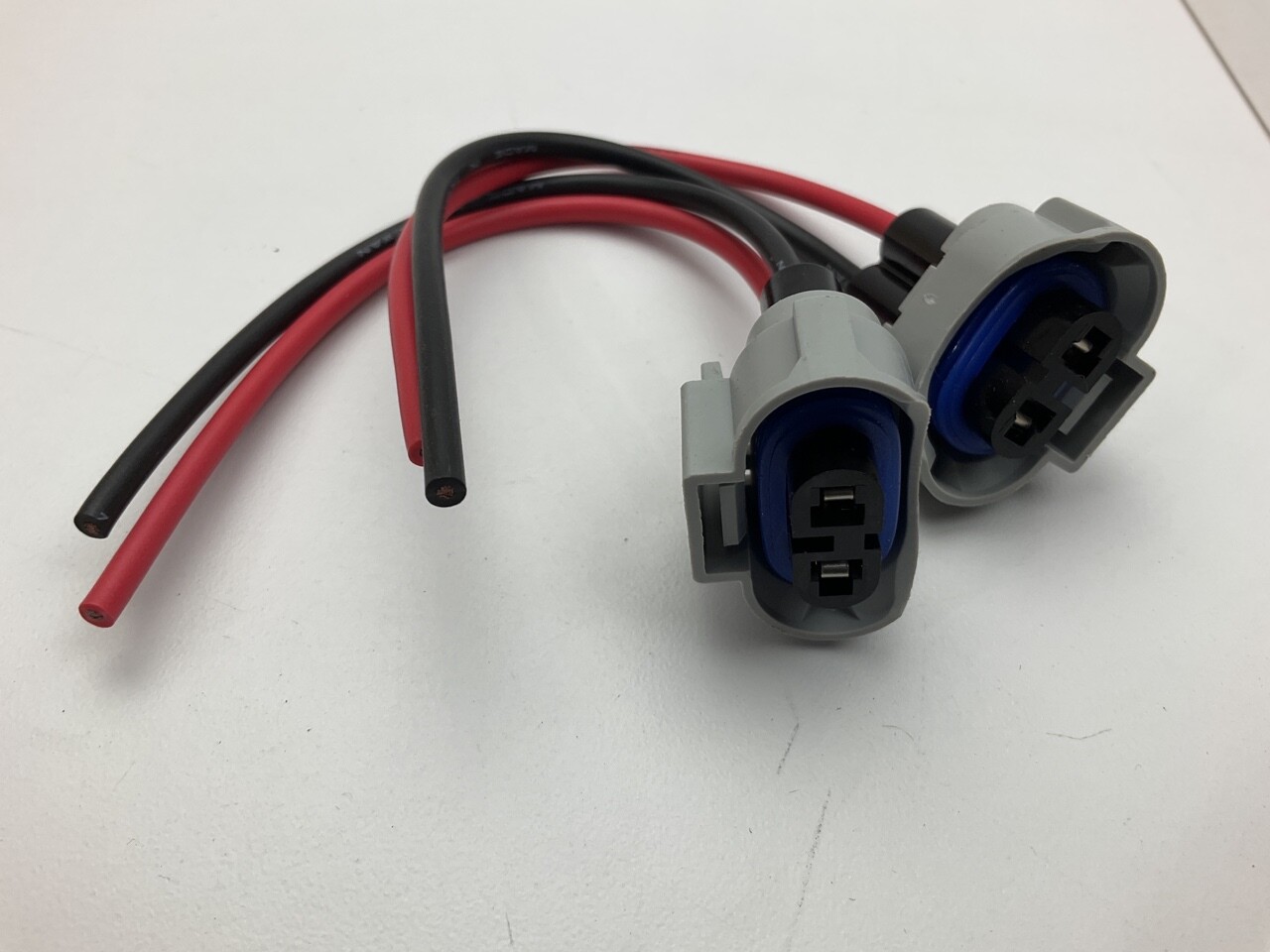 (2) Dorman 84402 H9 High Temperature Headlight Bulb Socket Connector ...