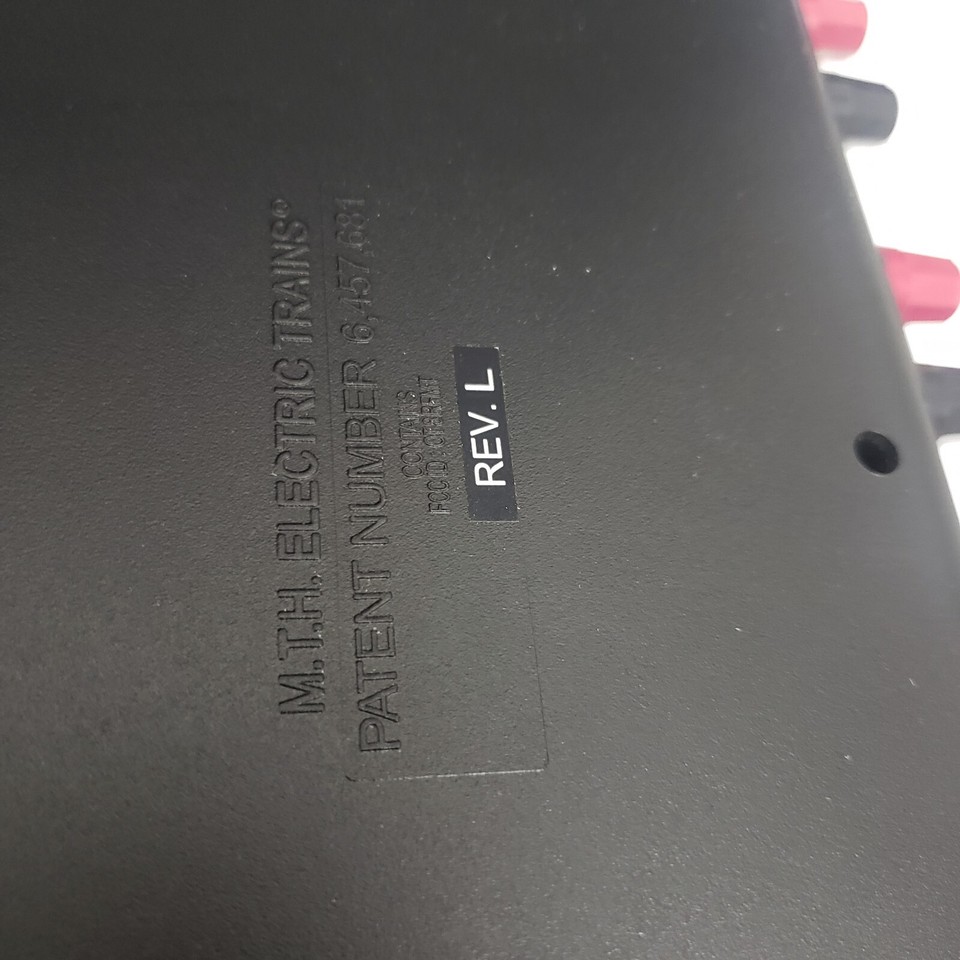 MTH DCS Digital Command System 50-1001. T 4.2, version TIU is REV.L ...