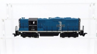 Athearn HO Scale Boston & Maine (BM) GP-9 Diesel Locomotive #1738 ...