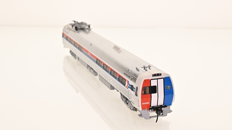Walthers Proto 85' Budd Metroliner Snack Bar Coach Amtrak Ph1 864 HO ...