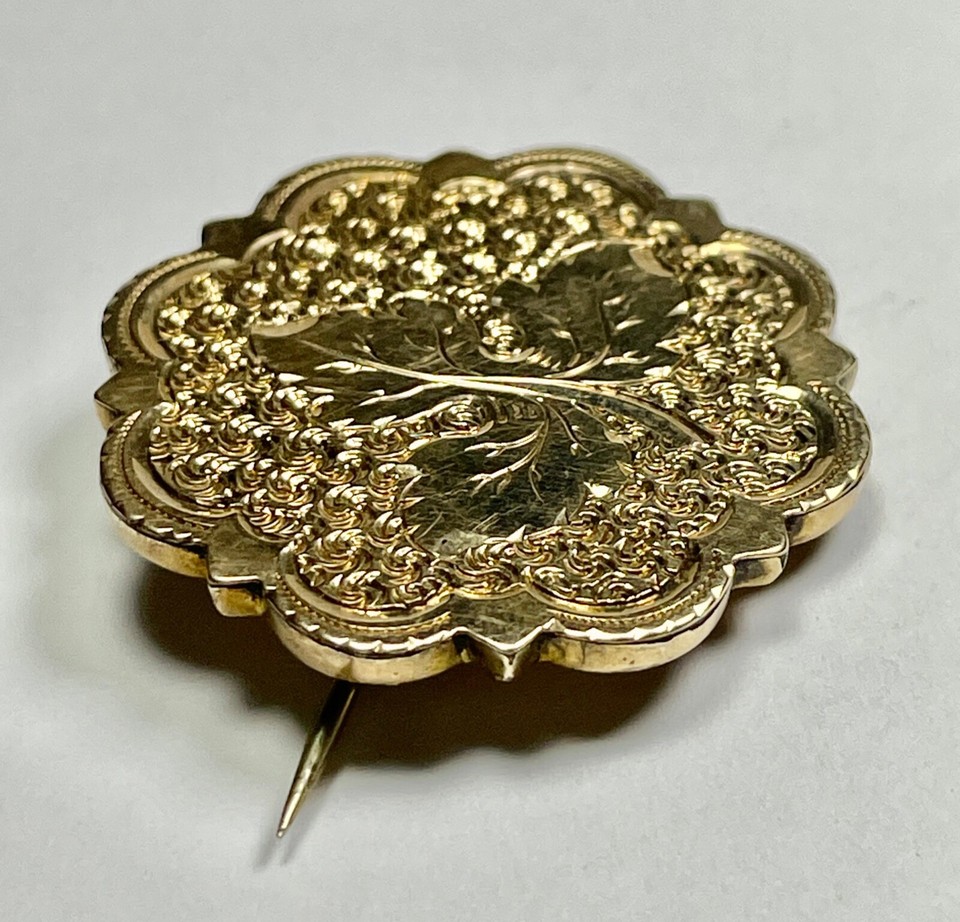 ANTIQUE VICTORIAN ETCHED GOLD FILL C CLASP PIN | eBay