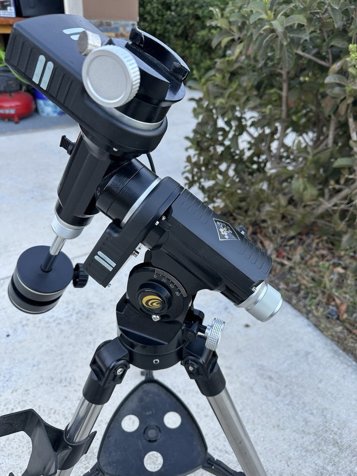 Explore Scientific iEXOS-100 PMC-Eight Motorized Equatorial Telescope ...