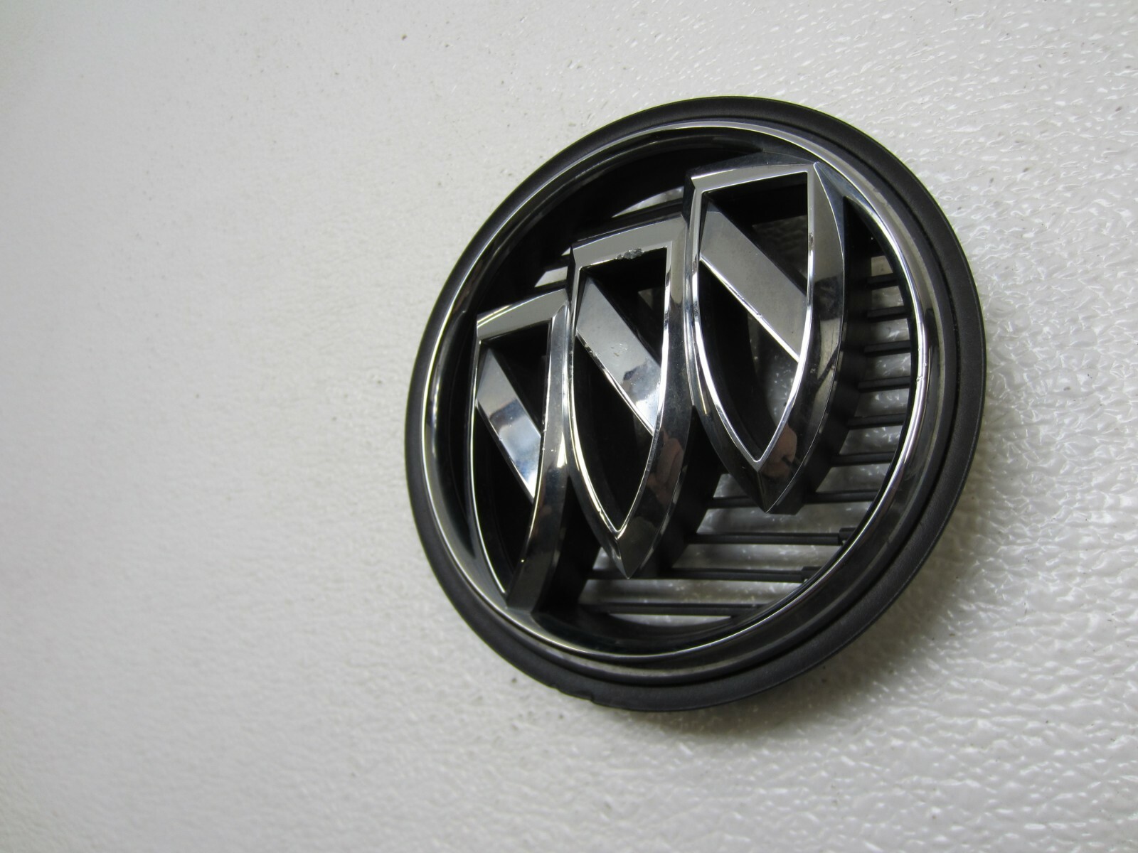 13 14 15 16 17 BUICK ENCLAVE FRONT GRILL EMBLEM LOGO BADGE SIGN USED ...