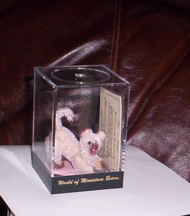 World of Miniature Bears #698 SARAKIT the Cat by Sue Chaffee COA | eBay