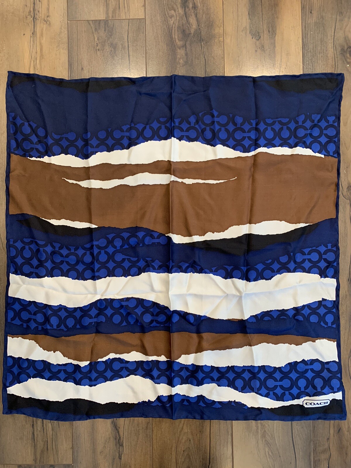 COACH scarf 26” square silk Signature Logo Classic pa… - Gem