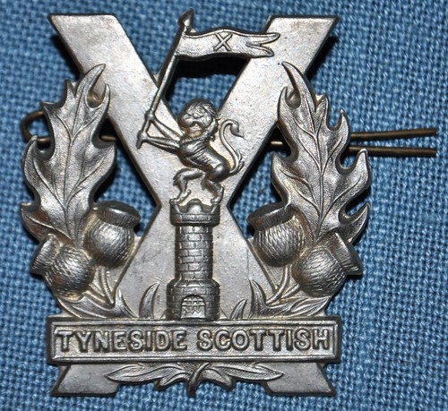 WWII British Military Tyneside Scottish Regiment Cap Badge - 2 Lugs | eBay