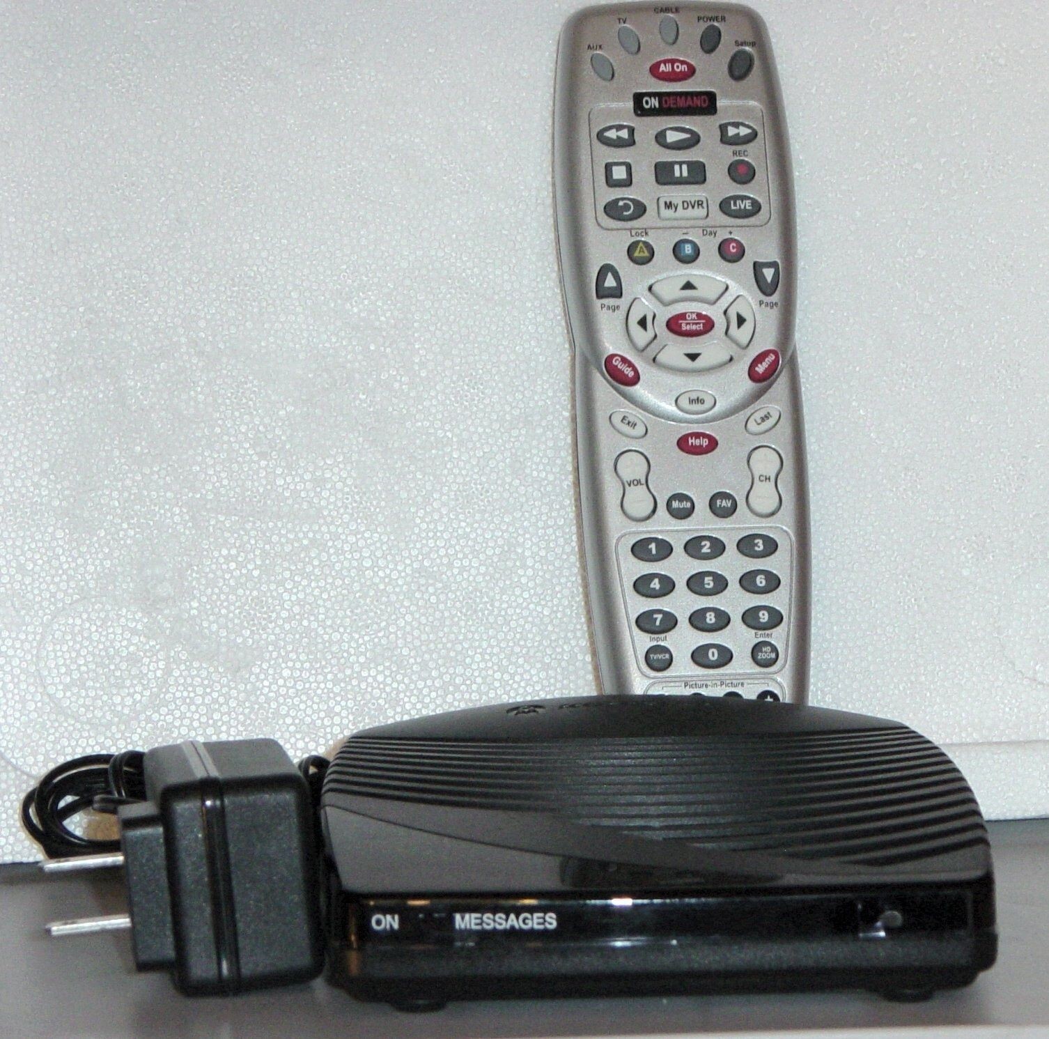 Motorola DCT700/US Digital Cable Adapter Converter Box + AC Adapter ...