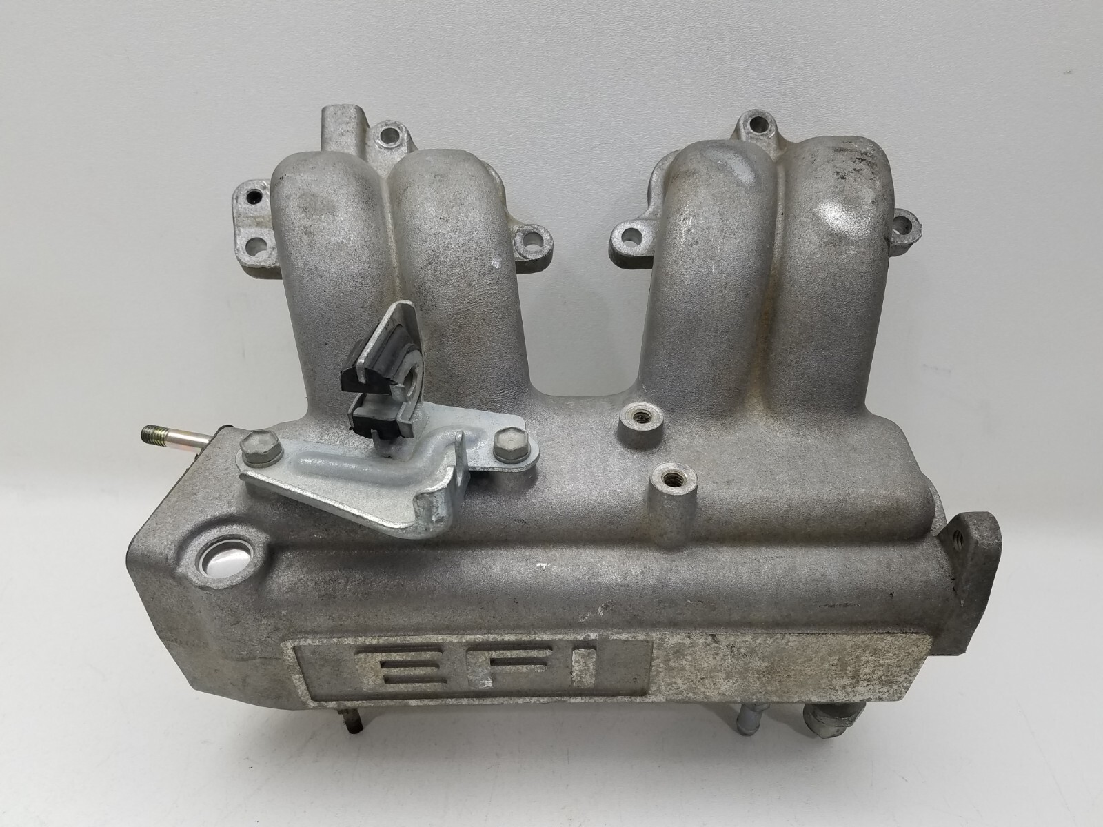 1983-1988 Toyota Celica Pickup 4Runner 22RE intake manifold upper ...